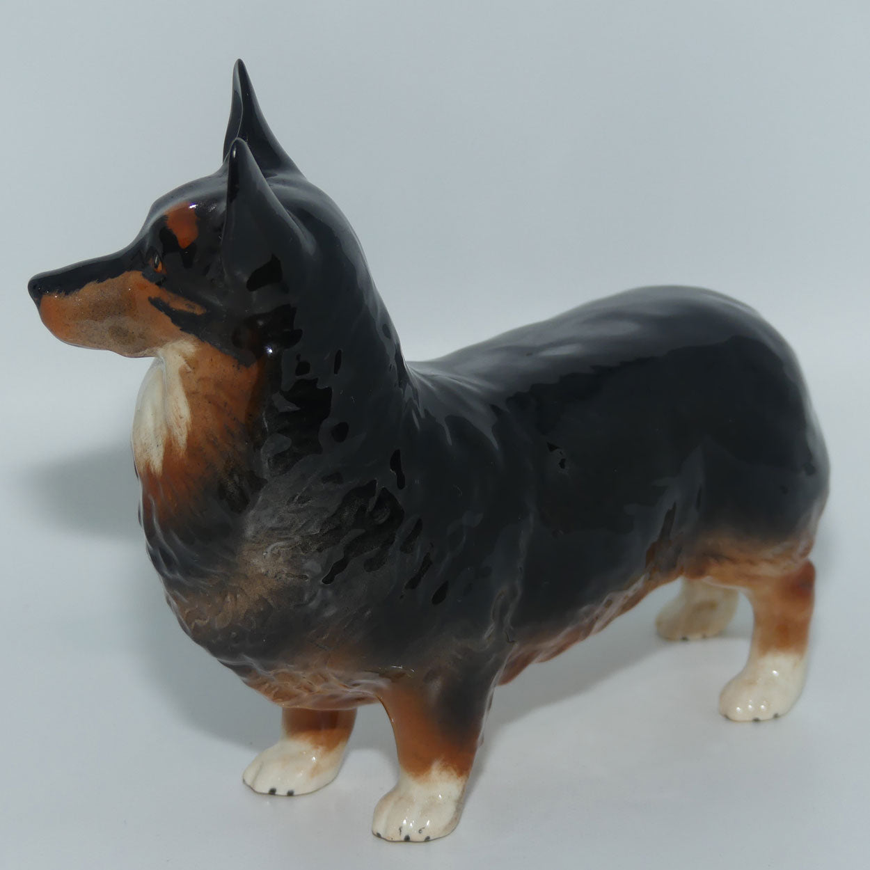 #1299A Beswick Corgi | Black Prince | Original Label – Roundabout Antiques