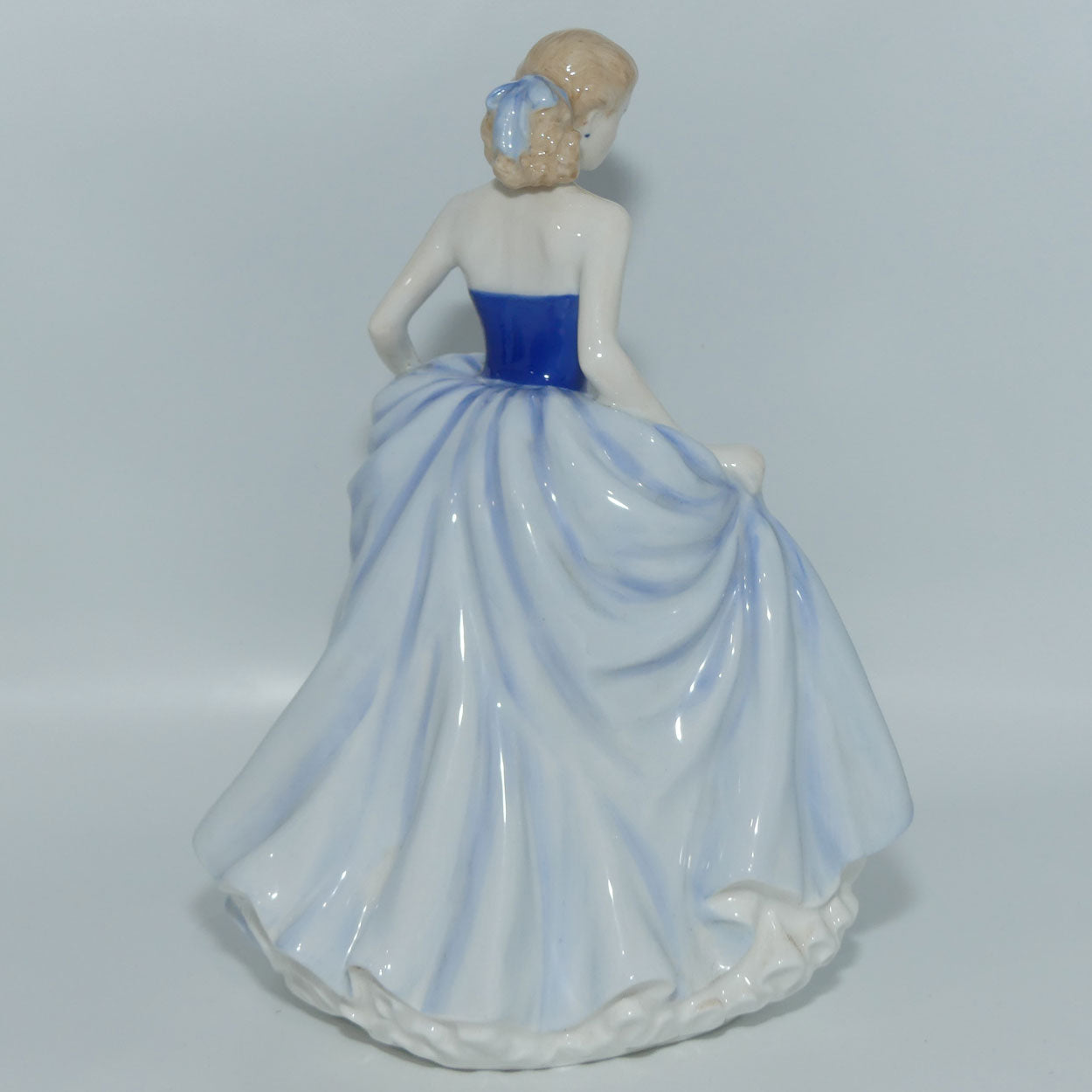 HN4532 Royal Doulton figure Susan | 2004 Figure of the Year ...