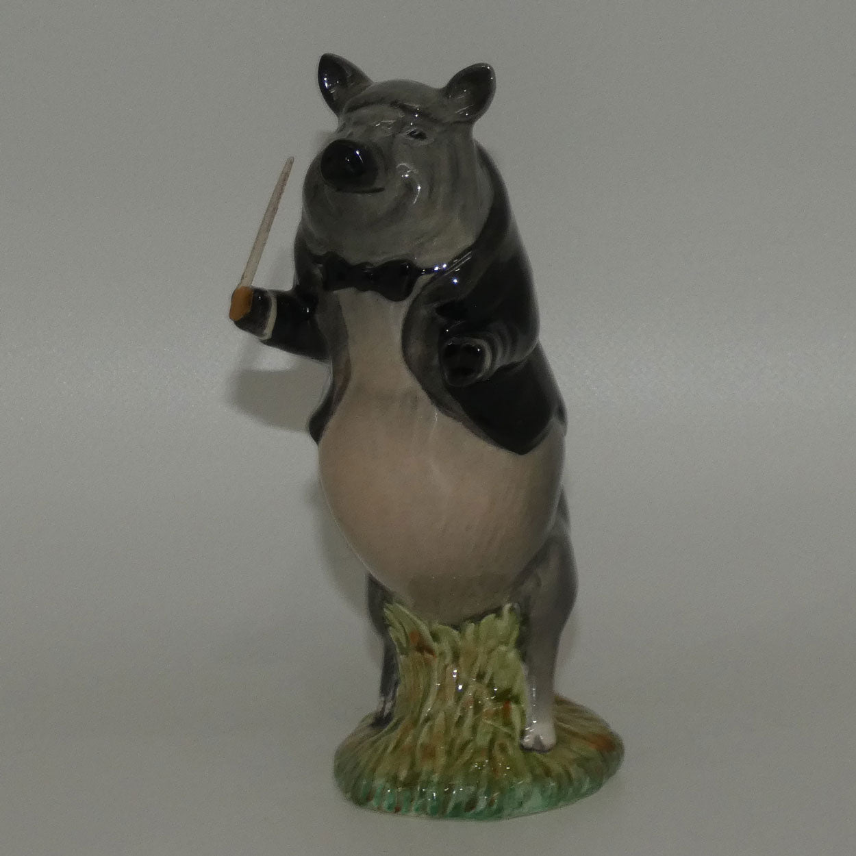 PP1 Beswick Pig Prom series | John the Conductor figure – Roundabout ...
