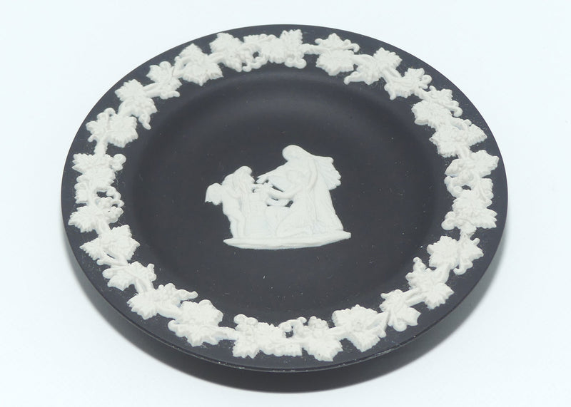Wedgwood Jasper | White on Black | Cupid as Oracle plate – Roundabout ...